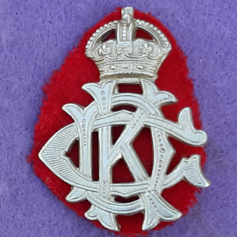 Arm Badge – The King’s Dragoon Guards – Steady The Buffs Militaria