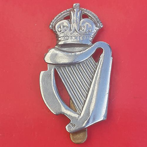The 18th London Irish Rifles – Cap Badge – Steady The Buffs Militaria