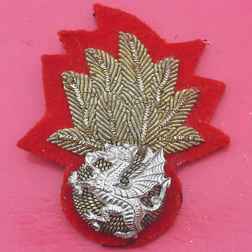 Royal Welsh Fusiliers – Officer’s Bullion & Silver Cloth Cap Badge ...